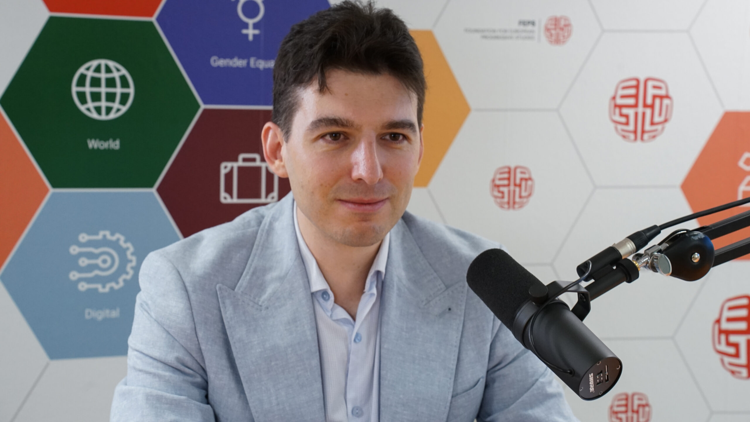 Stephen MINAS - Foundation for European Progressive Studies